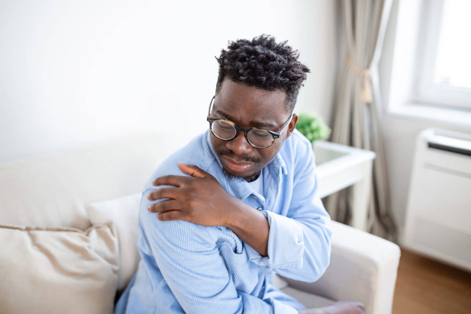 Relieve Rotator Cuff Pain at Night: Strategies for Easing Discomfort